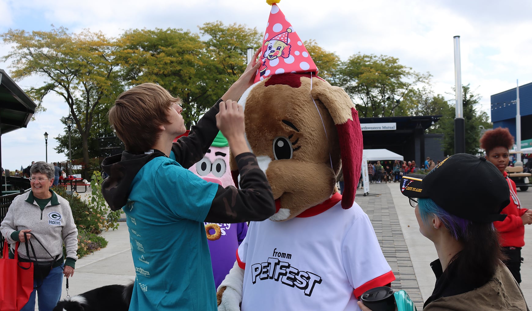 How to be a Mascot Handler - Olympus Mascots